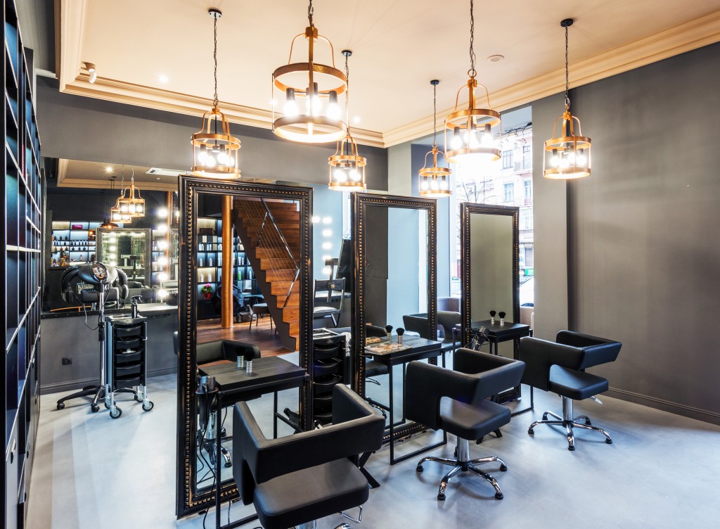 5 Ways to Decorate Your Salon to Make it Seem Spacious | DIY in Real Life
